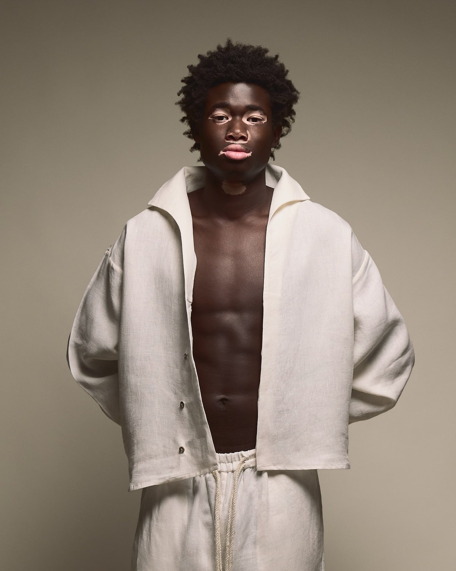 Borderline: AI-Designed Fashion Embracing Sustainability